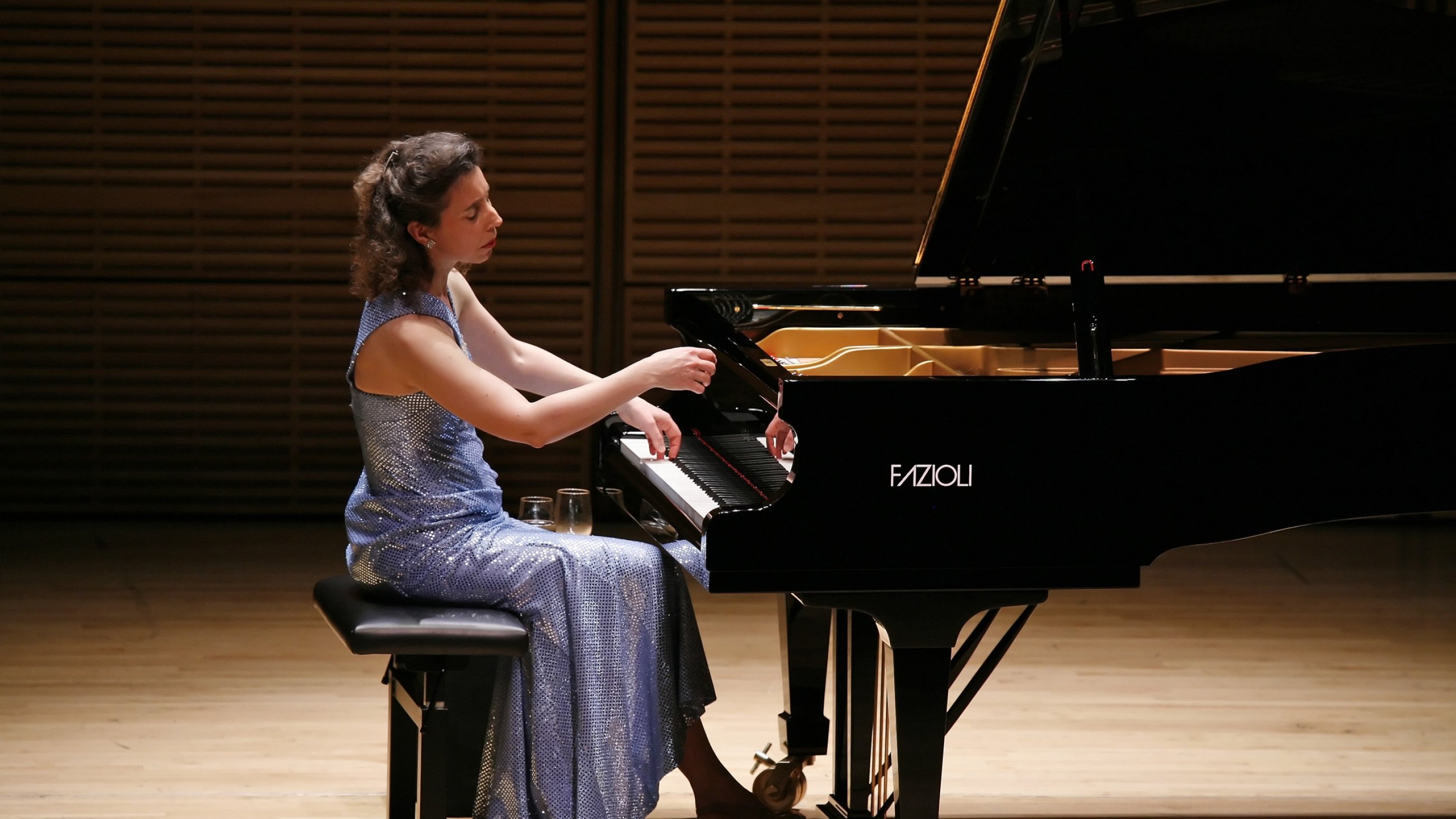 Angela Hewitt | HarrisonParrott