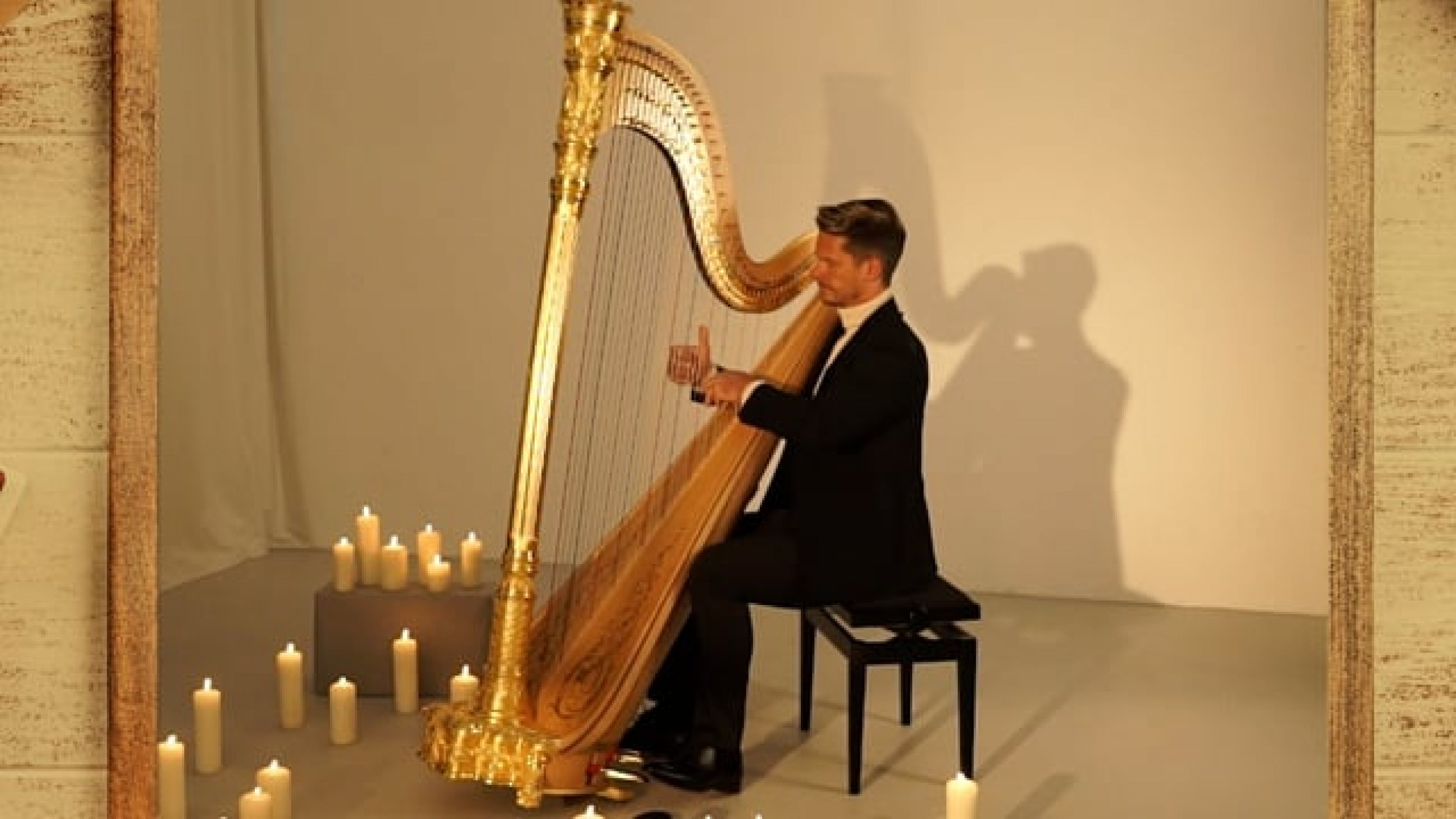 Christmas Harp | HarrisonParrott