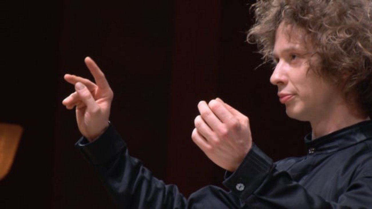 Santtu-Matias Rouvali | HarrisonParrott