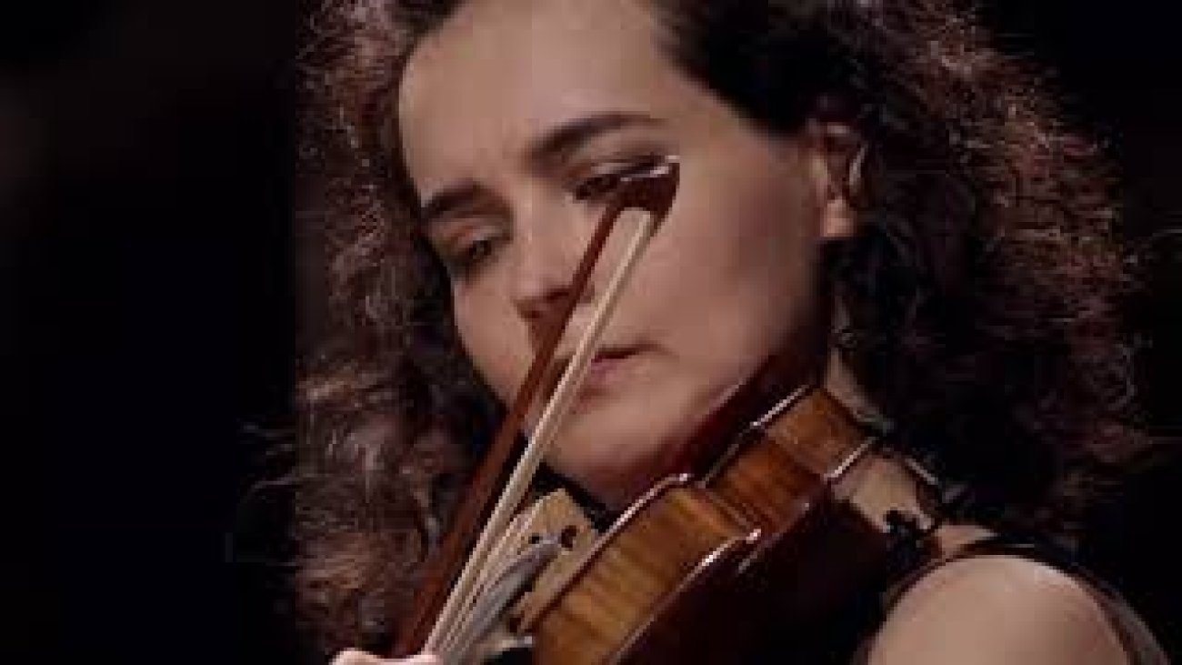 Alena Baeva | HarrisonParrott