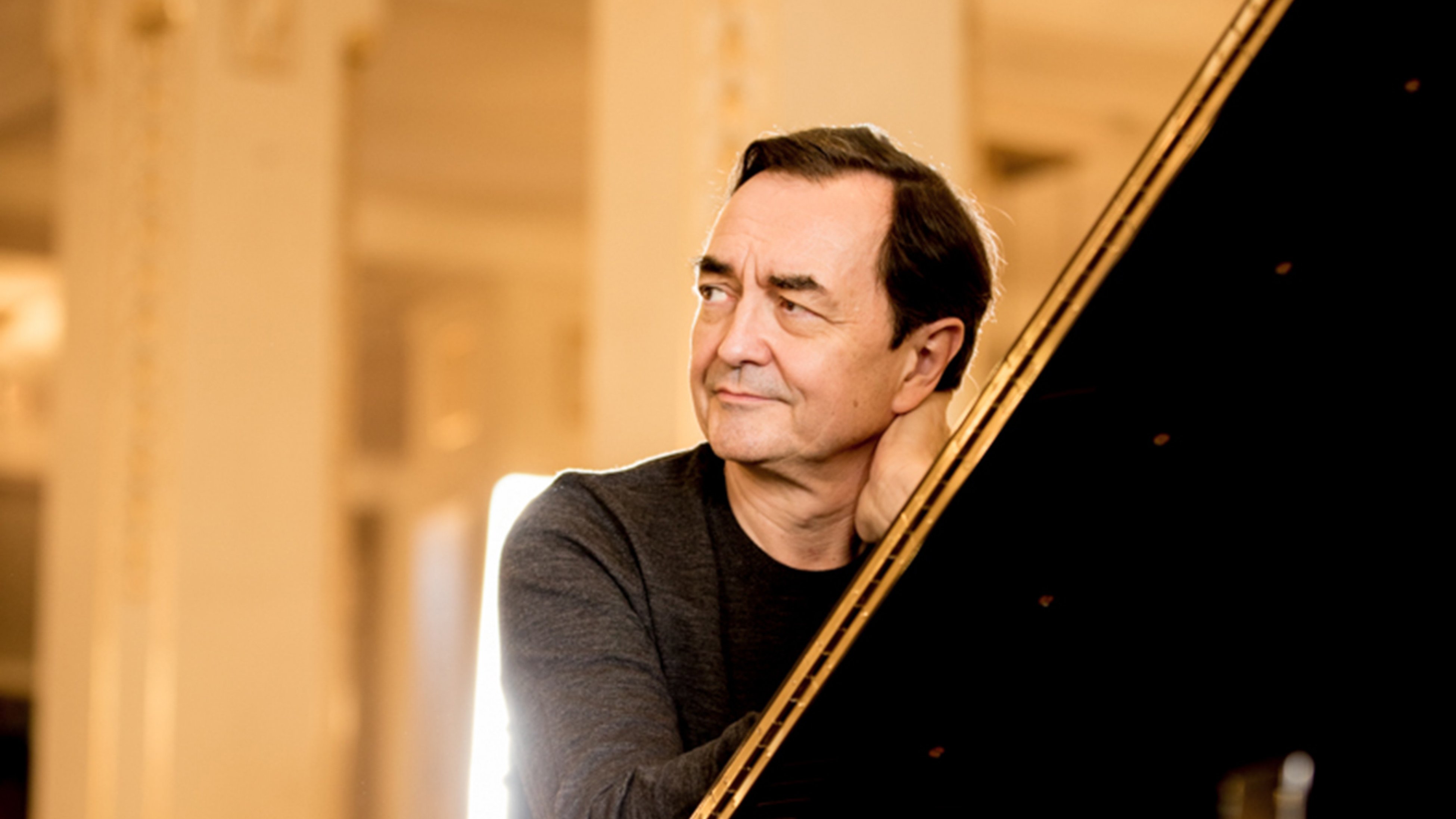 Pierre-Laurent Aimard performs Messiaen’s Vingt Regards in Paris ...