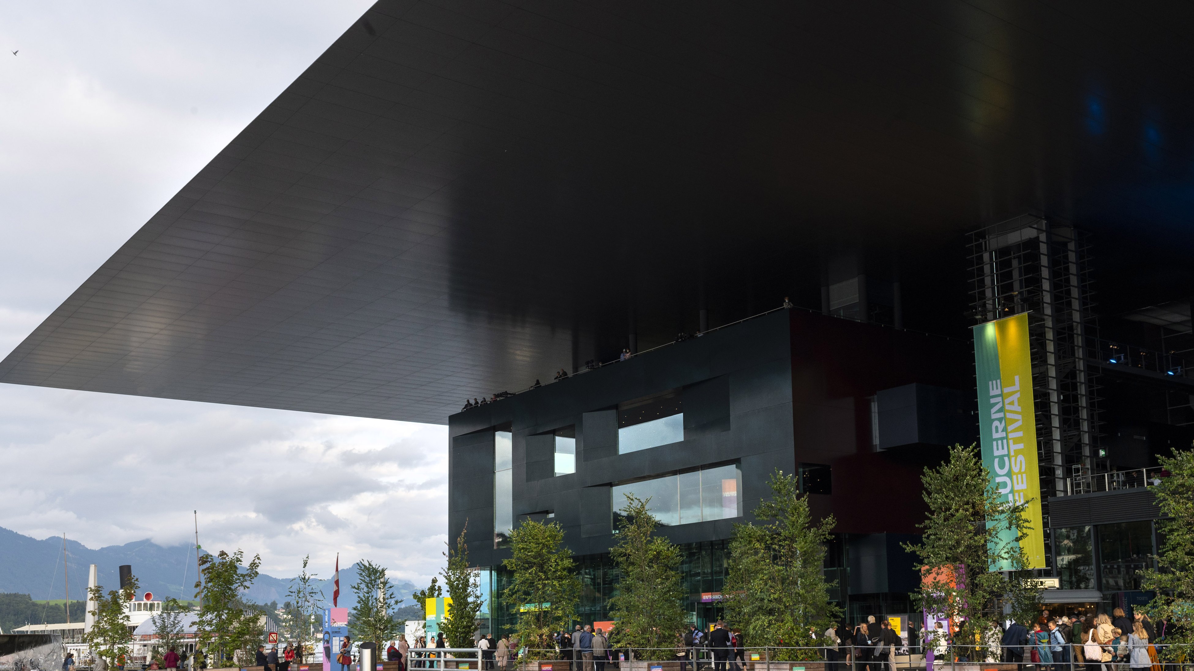 Jonathan Ware | HarrisonParrott