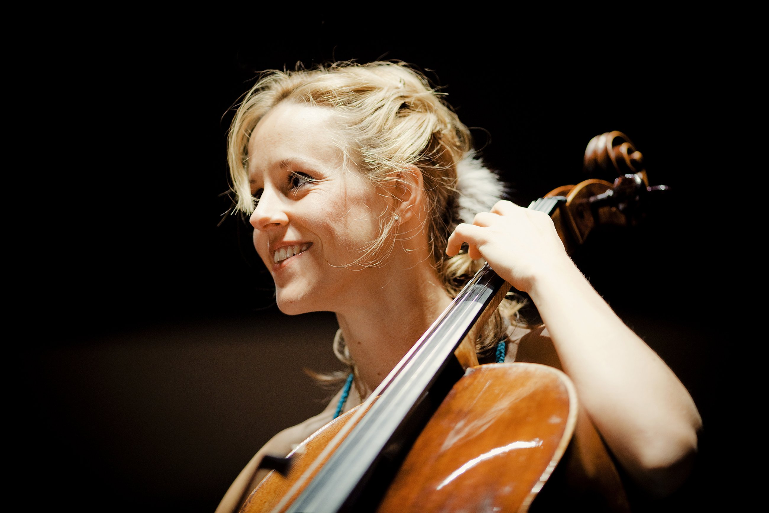 Sol Gabetta tours with Hélène Grimaud in Germany and Switzerland ...