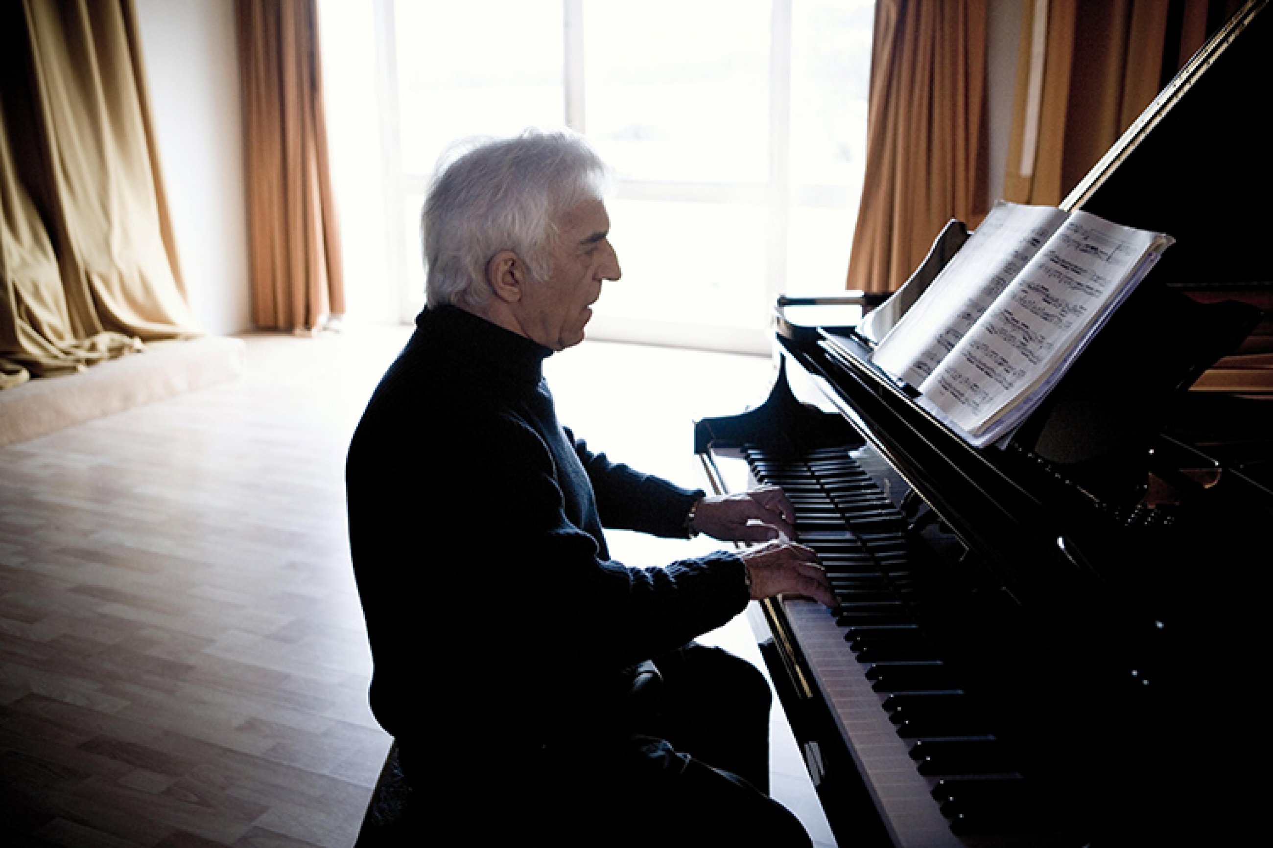 Vladimir Ashkenazy | HarrisonParrott