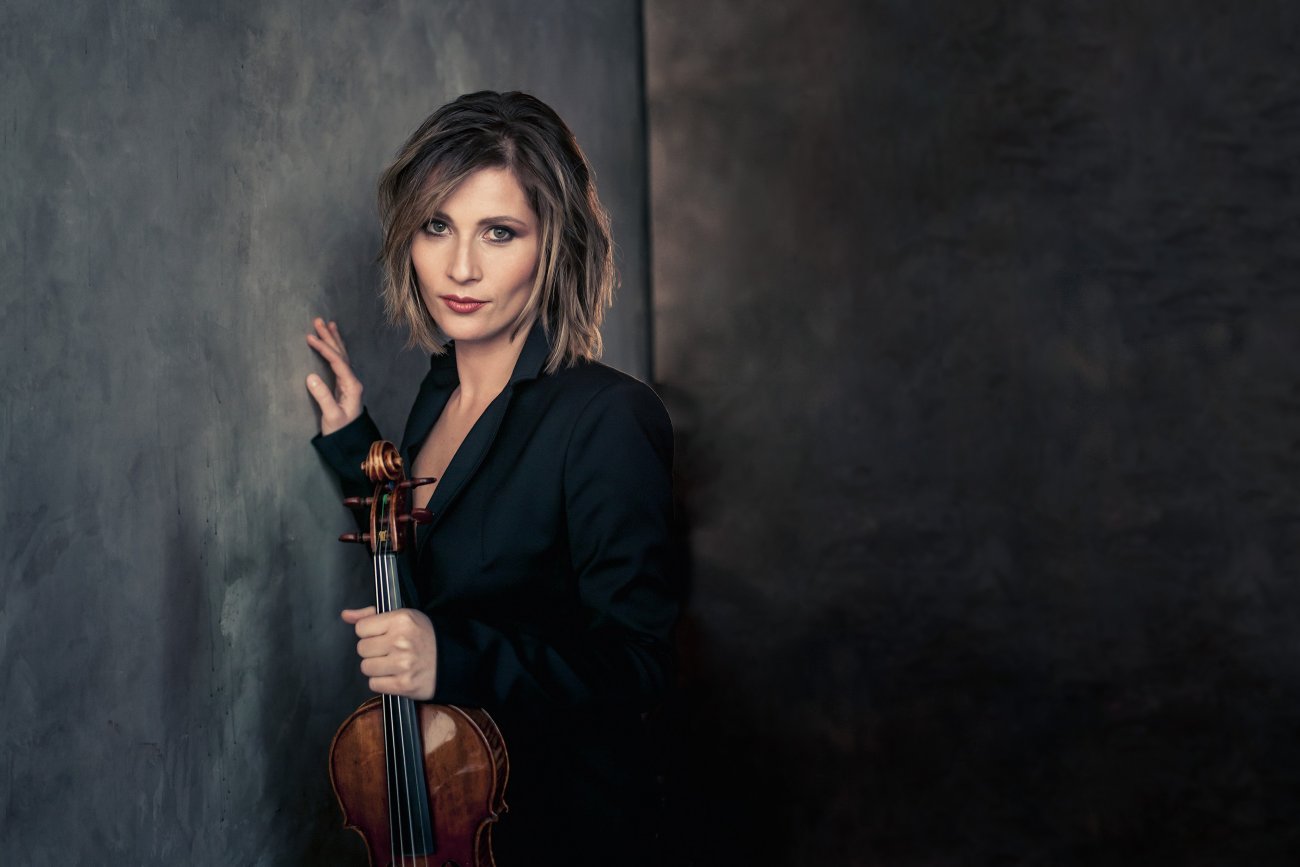 Critical acclaim for Lisa Batiashvili’s Tchaikovsky and Sibelius Violin ...