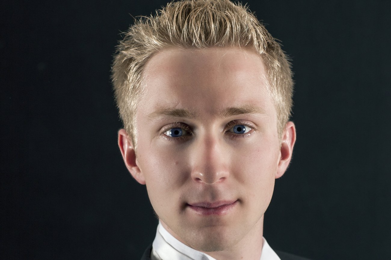 PATRICK HAHN DEBUTS AT ELBPHILHARMONIE WITH HAMBURGER SYMPHONIKER ...