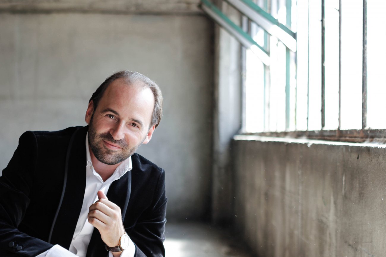 HarrisonParrott France signs Pierre Bleuse as their first conductor for ...