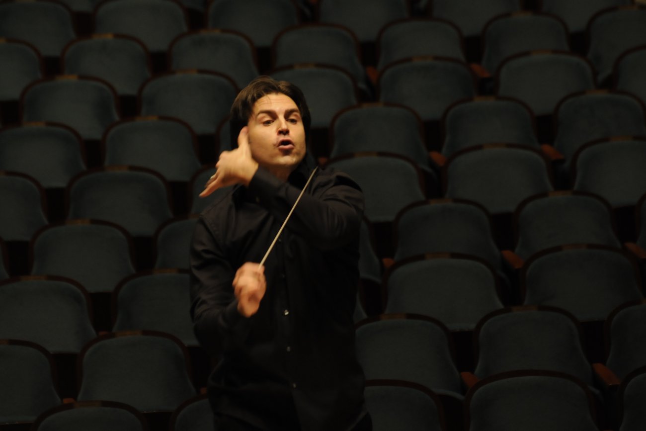 Gavriel Heine conducts Orchestre de Chambre de Lausanne | HarrisonParrott