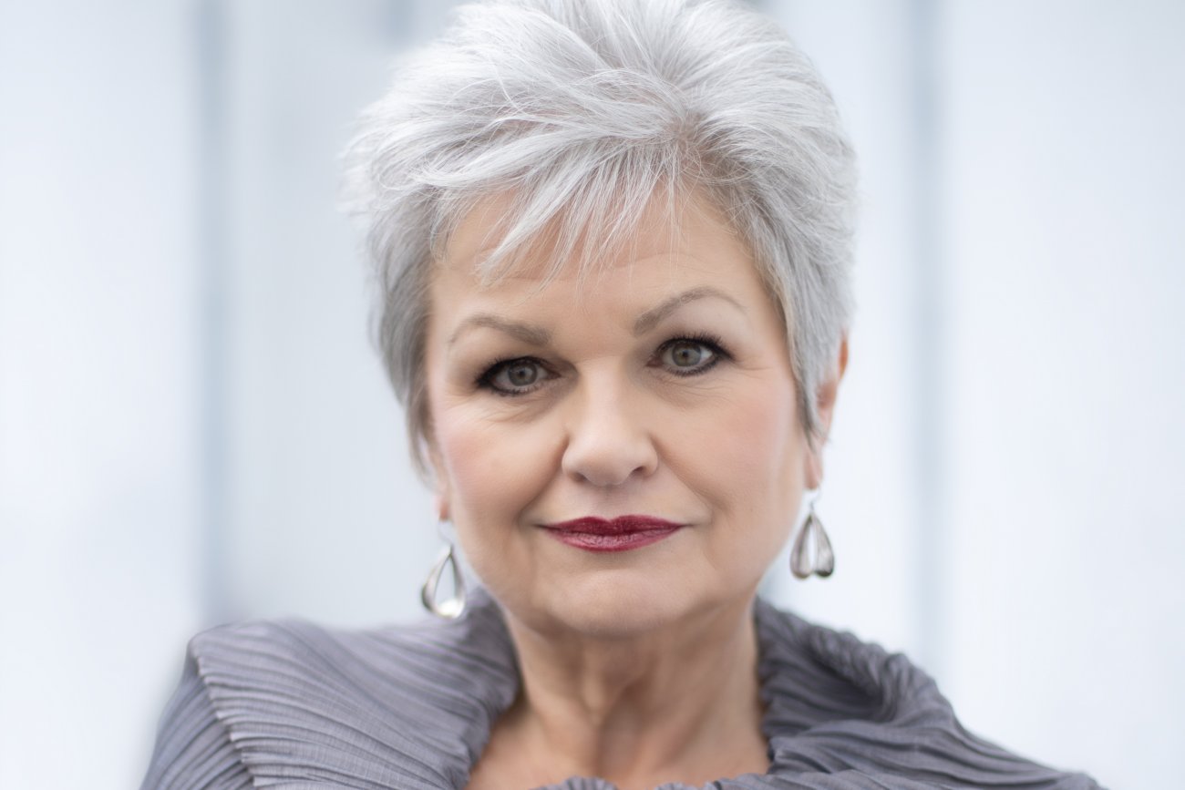 Susan Bullock performs 'If music be the food of love' at the Bechstein ...