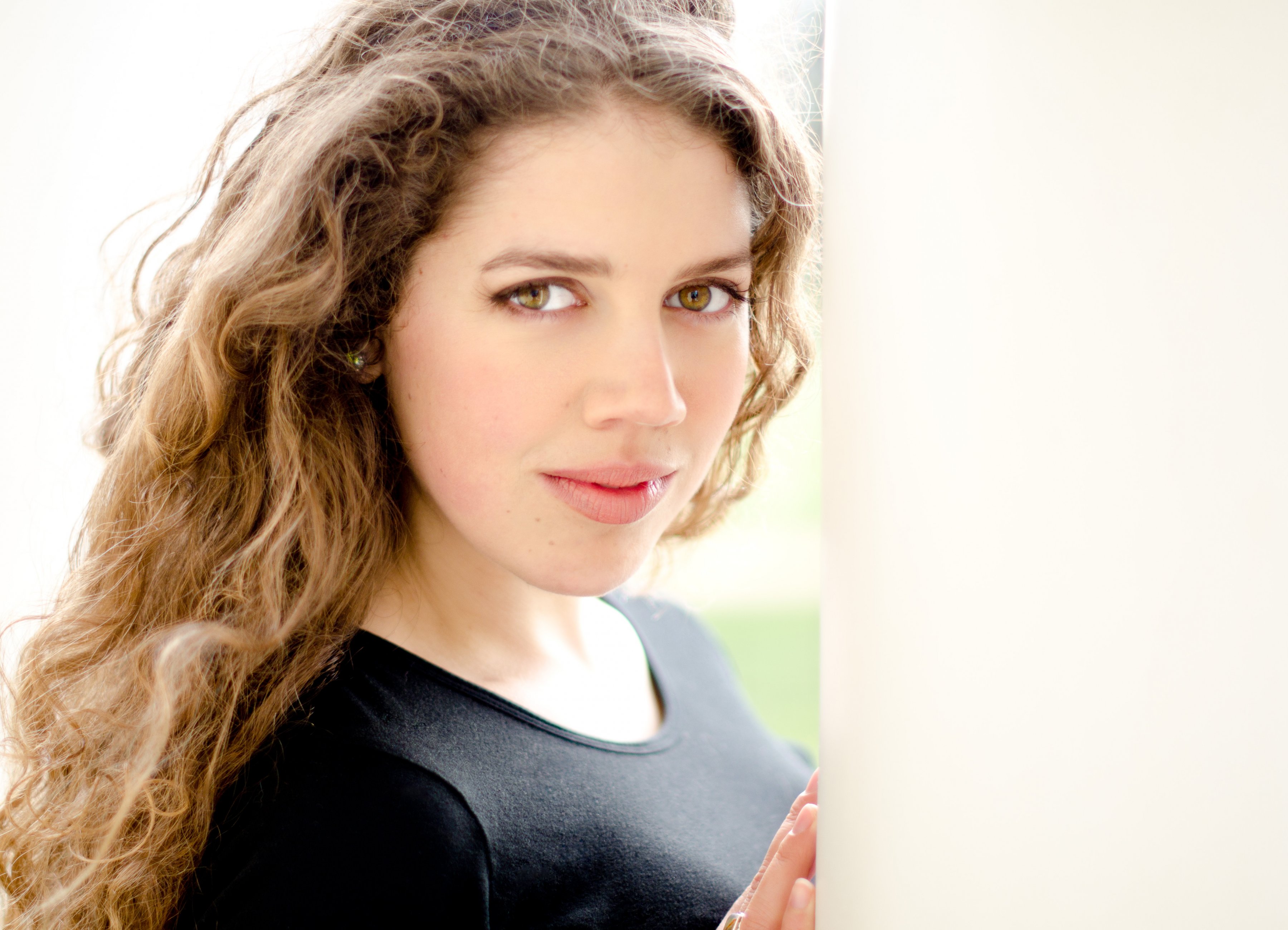 Christoph Altstaedt and Anna Gillingham debut at Theater Basel ...