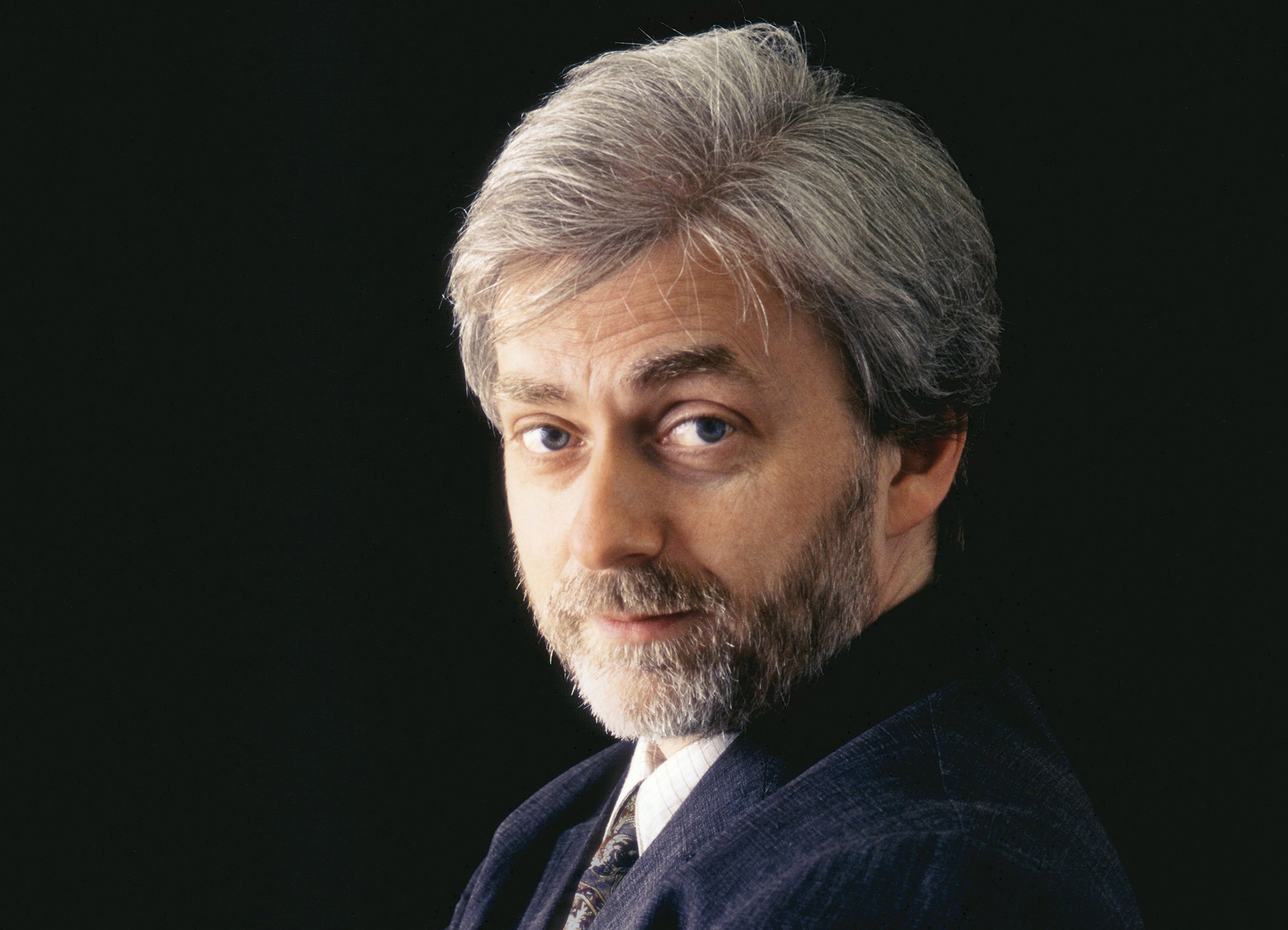 Krystian Zimerman performs Brahms with London Symphony Orchestra ...