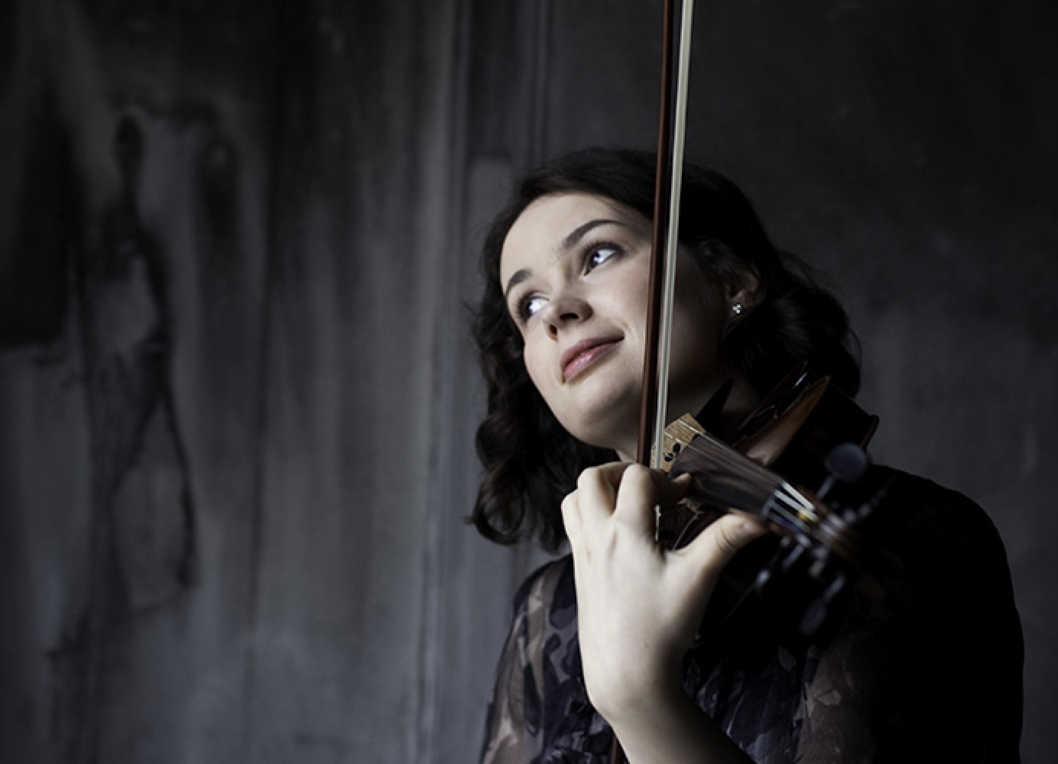 Patricia Kopatchinskaja tours Europe with Musica Aeterna and Teodor ...