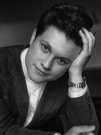 Aziz Shokhakimov | HarrisonParrott